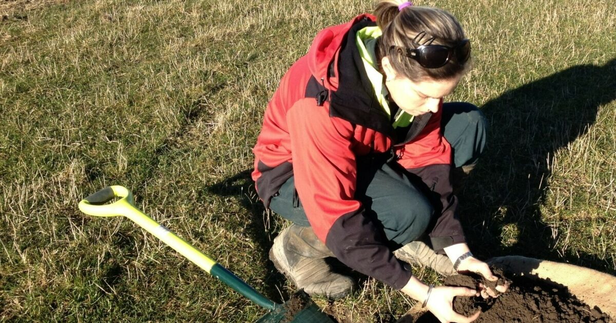 FAR Research | Autumn grass grub and slug warning